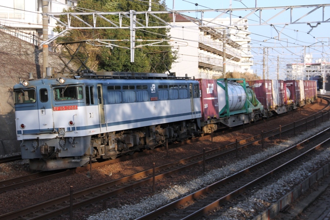 EF65-1088（→2088） (新)- 特集：21世紀になっても活躍する標準直流電気機関車「EF65形」